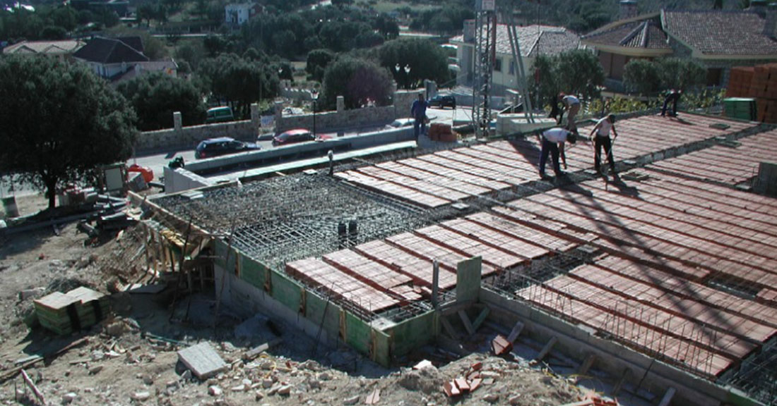 CÓMO CONSTRUIR NUESTRA CASA DESDE CERO